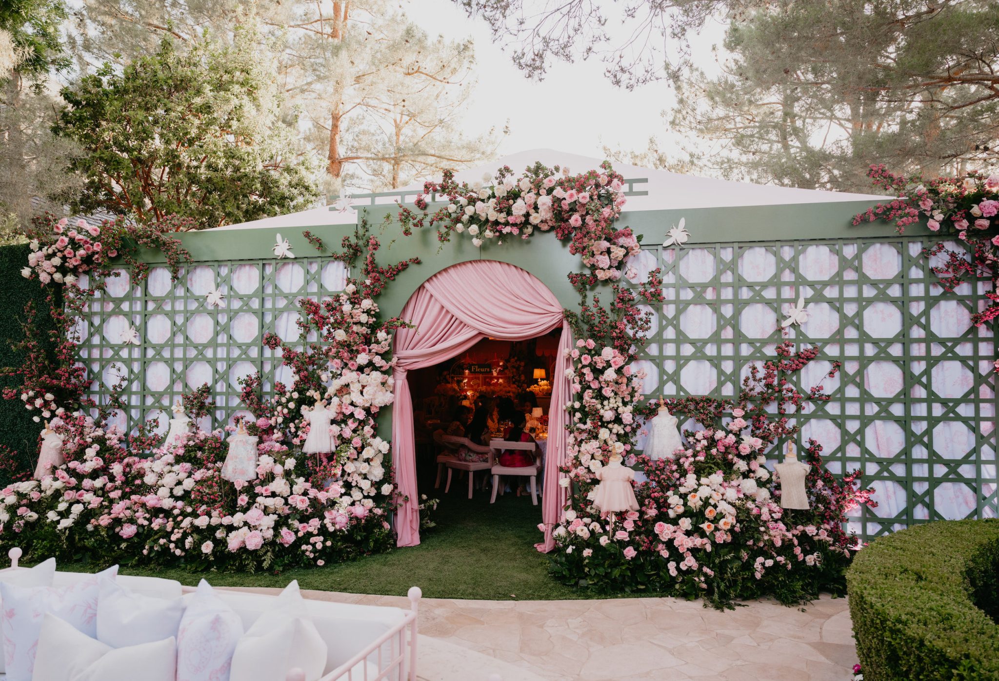 12 Unique Ways to Use Panels in Event Design - Revelry Event Designers ...